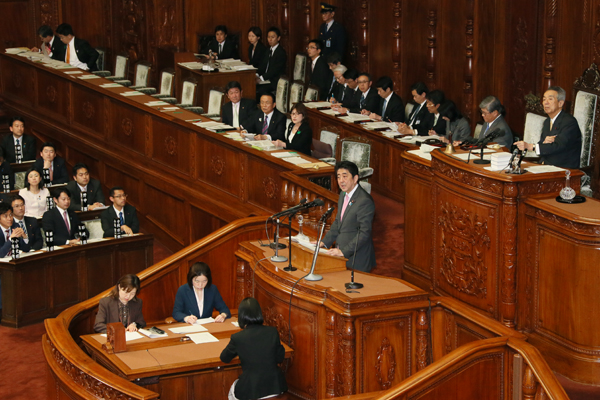 The Prime Minister Attends the Plenary Session of the House of ...