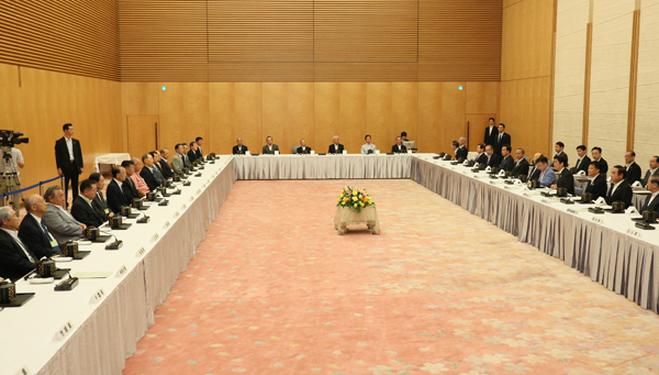 Meeting with Chairpersons of Prefectural Assemblies (The Prime Minister ...