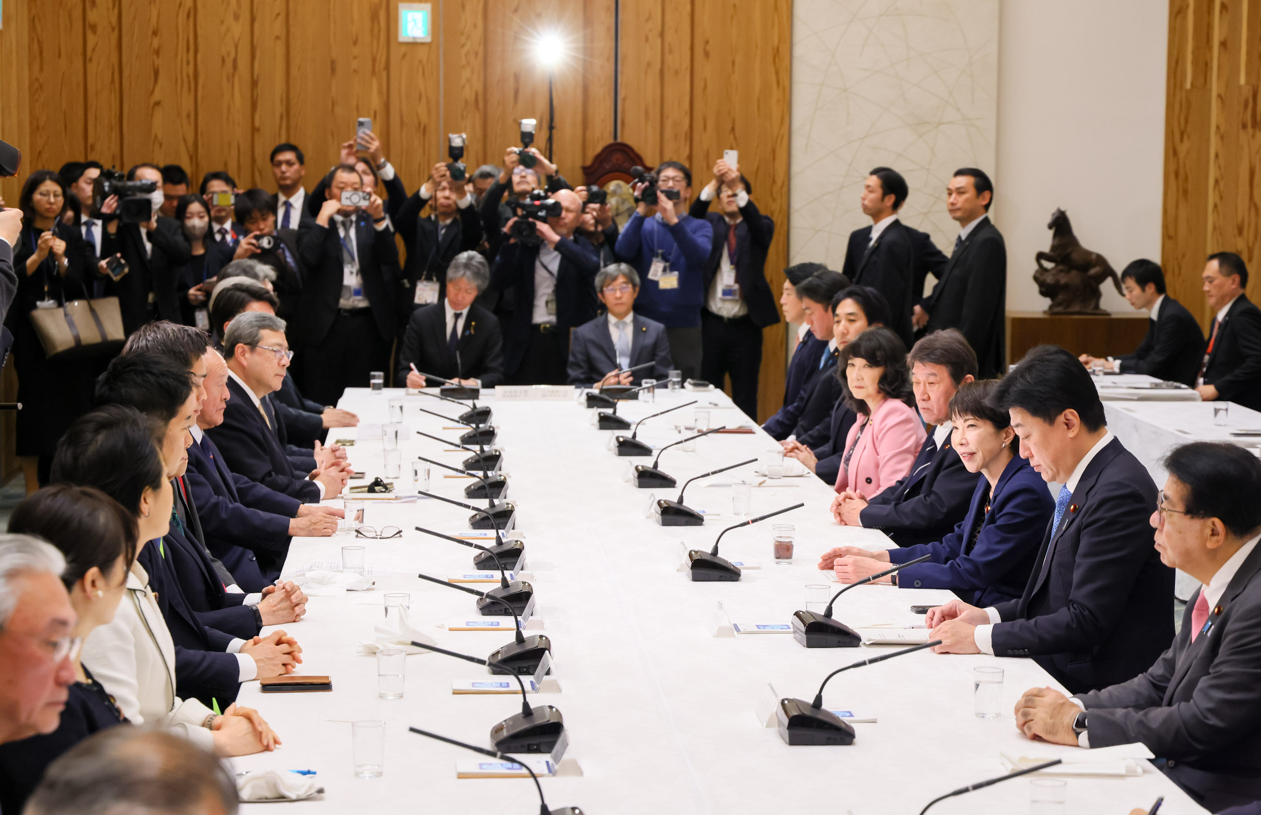 Liaison Meeting of the Government and Ruling Parties (The Prime ...