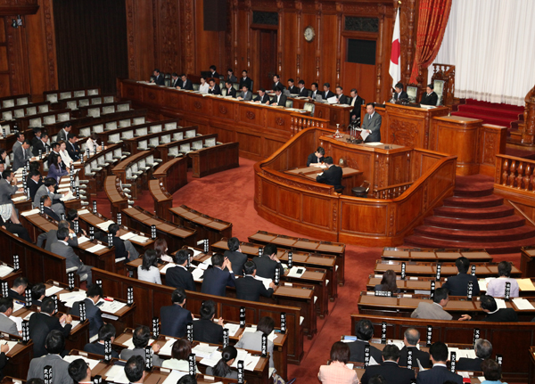 The Prime Minister Attends the Plenary Sessions of the House of ...