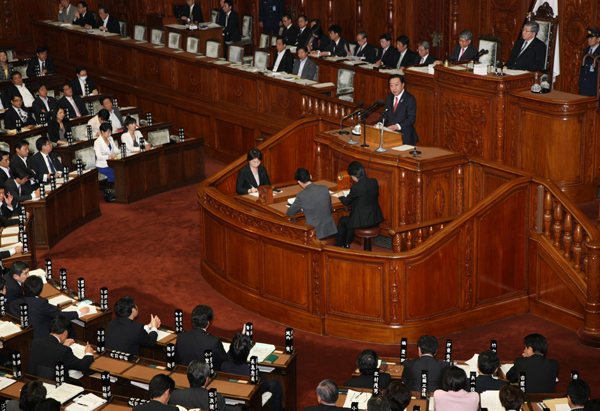 The Prime Minister Attends the Plenary Session of the House of ...